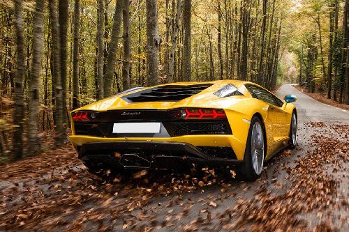 Lamborghini Aventador 2022 Price, Specs, Reviews & August Best Deals ...